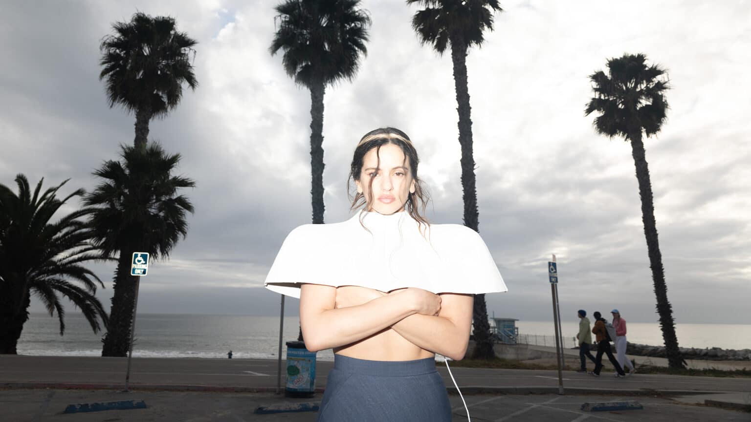 ROSALÍA kündigt große LUX TOUR im Frühling 2026 an | Presale-Infos ...